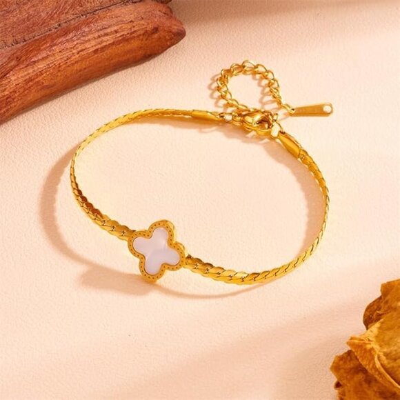 Neiman Marcus | Jewelry | Neiman Marcus 8k Luxury Clover Gold Plated ...